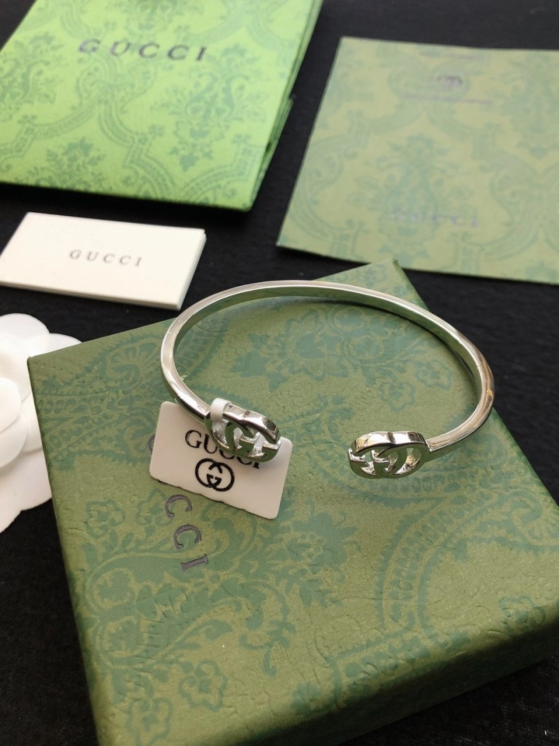 Indistinguishable Gucci Bracelets