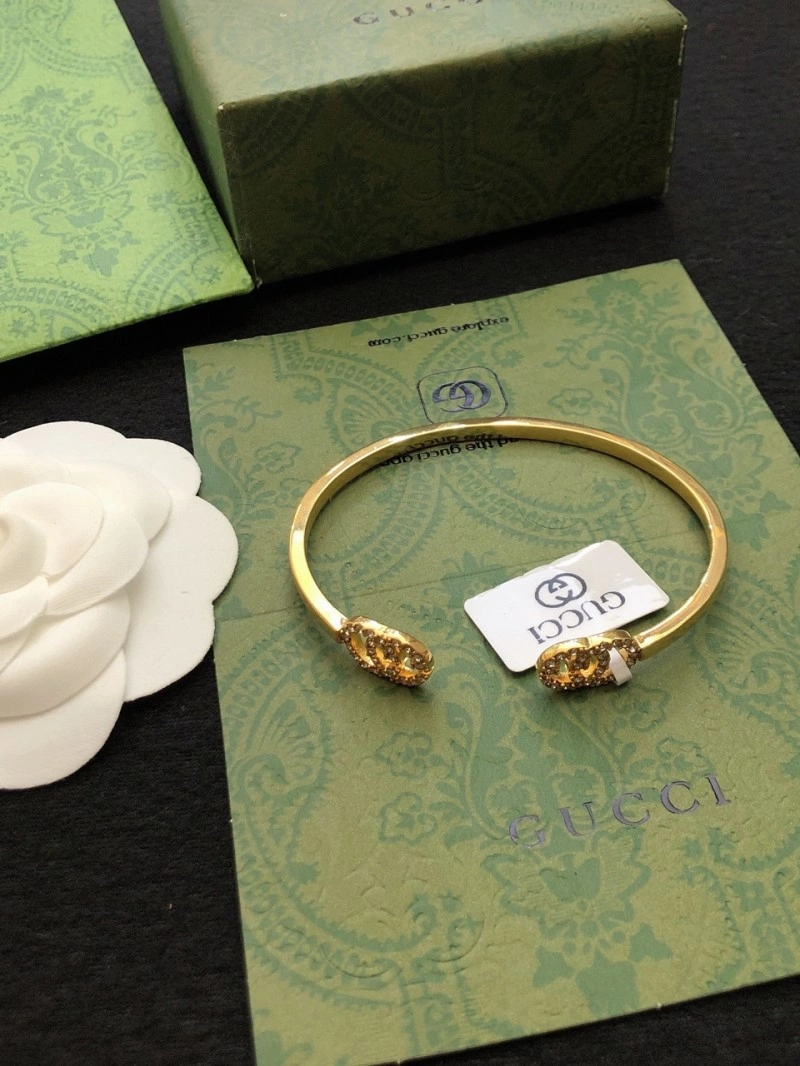 Indistinguishable Gucci Bracelets