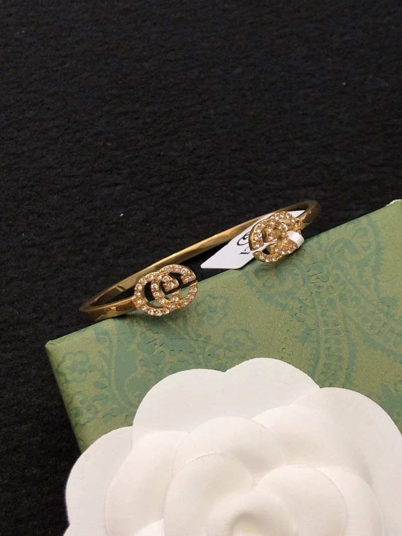 Indistinguishable Gucci Bracelets