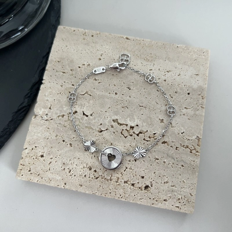 Indistinguishable Gucci Bracelets