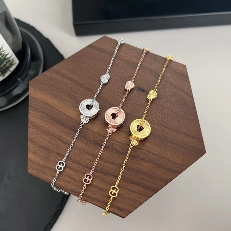 Indistinguishable Gucci Bracelets