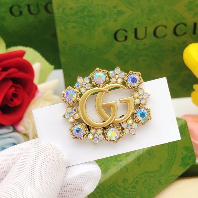 Top mirror Gucci Brooches