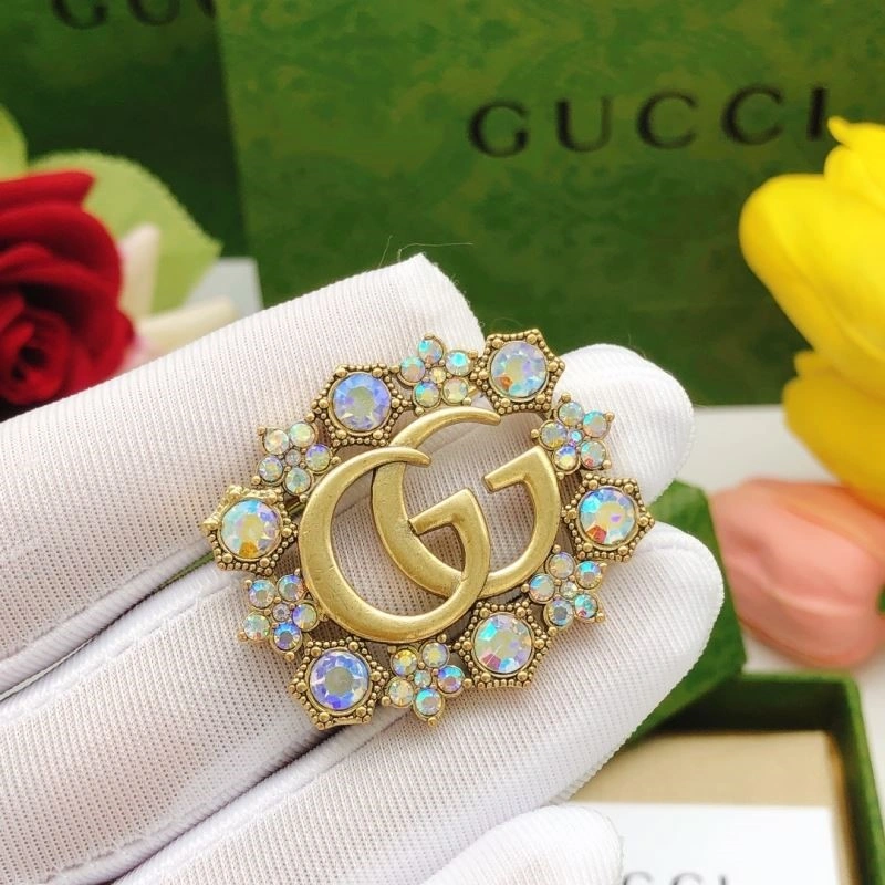 Top mirror Gucci Brooches