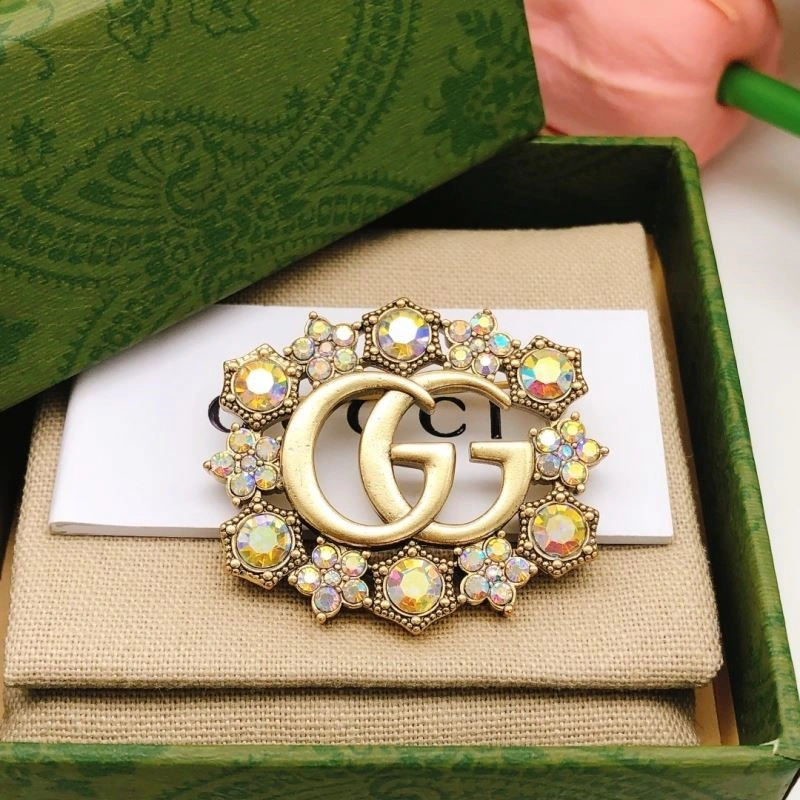 Top mirror Gucci Brooches