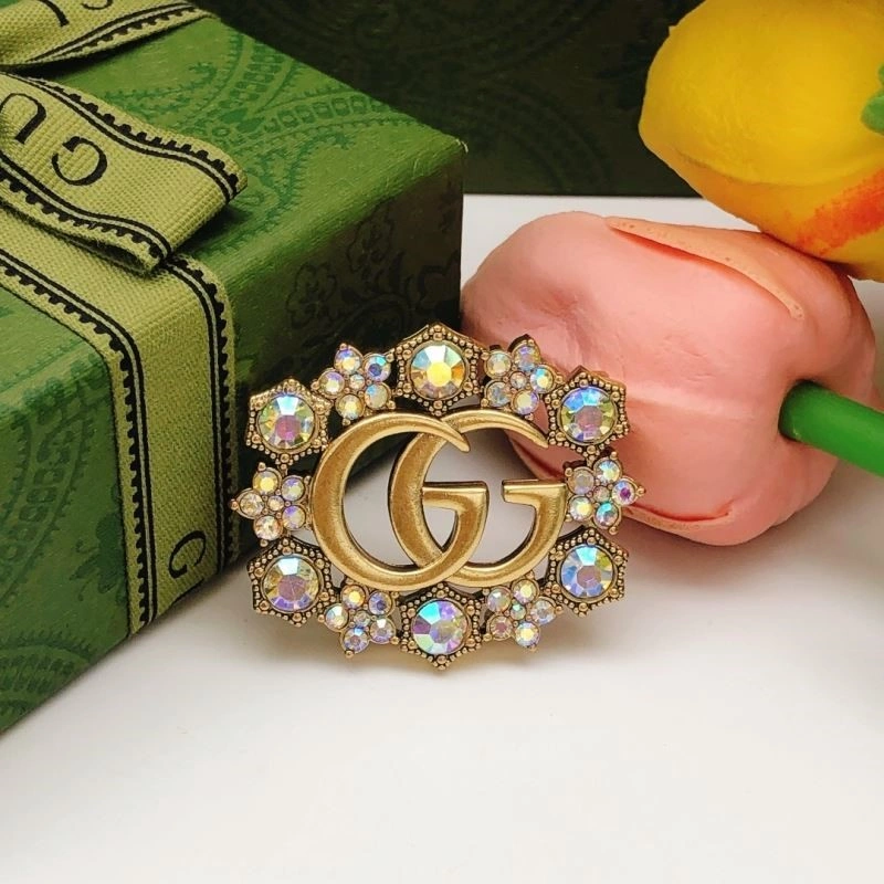Top mirror Gucci Brooches