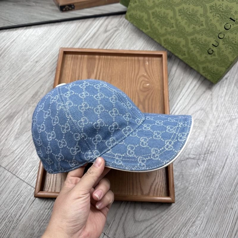 Brand-authenticated Gucci Caps