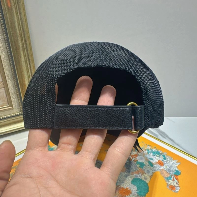 Exact replica Gucci Caps