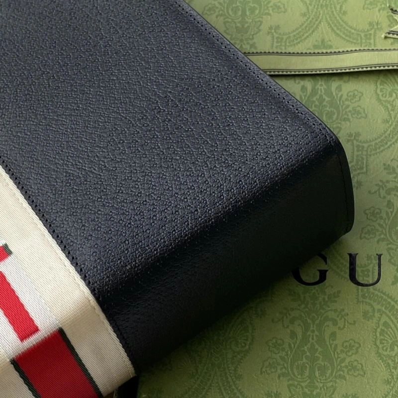 Discounted Gucci Clutch Bags
