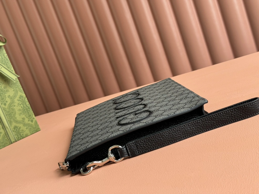 Reasonably priced Gucci Clutch Bags