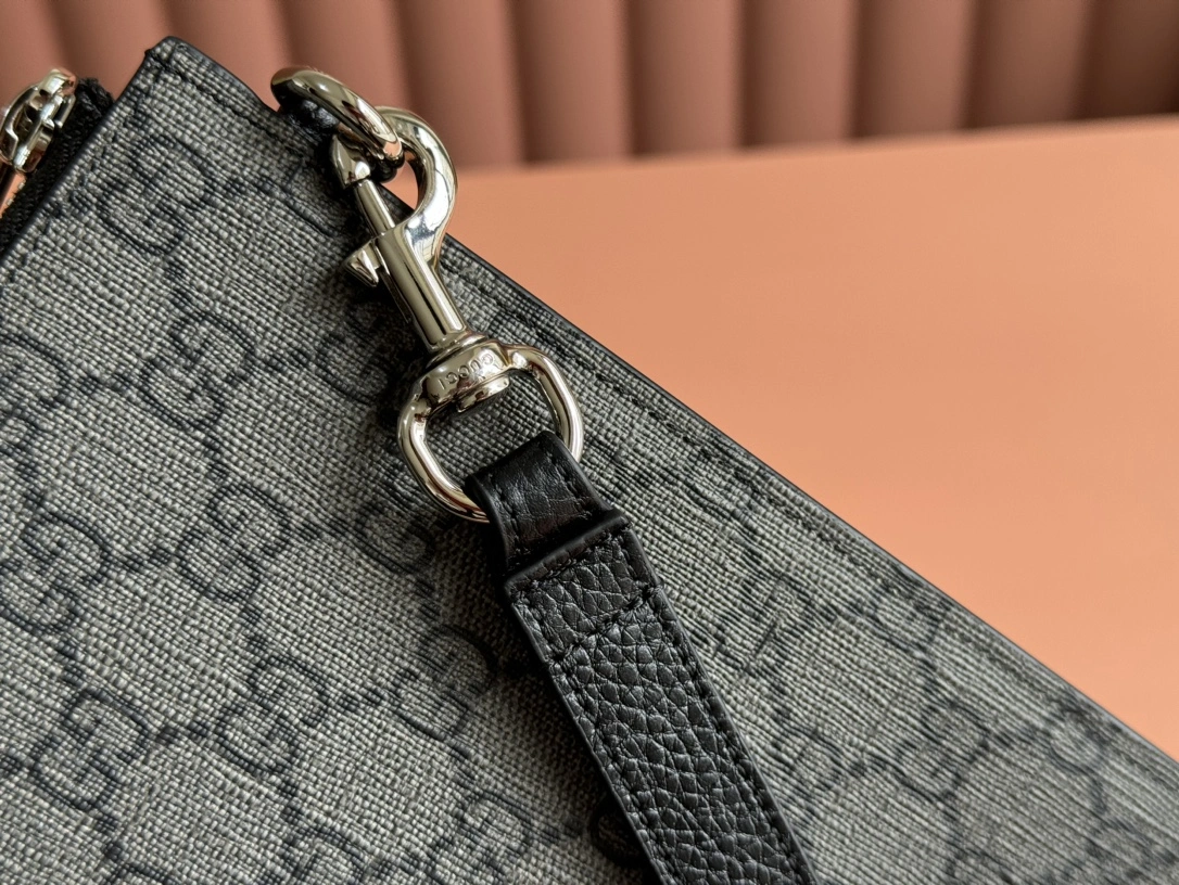 Reasonably priced Gucci Clutch Bags