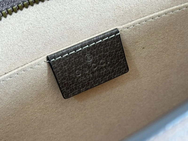 Indistinguishable Gucci Clutch Bags