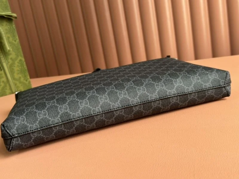 Original Gucci Clutch Bags