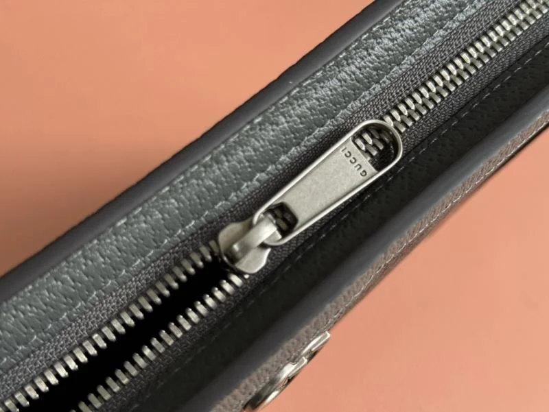 Official Gucci Clutch Bags