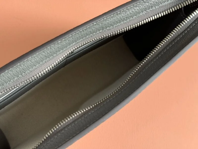 Official Gucci Clutch Bags