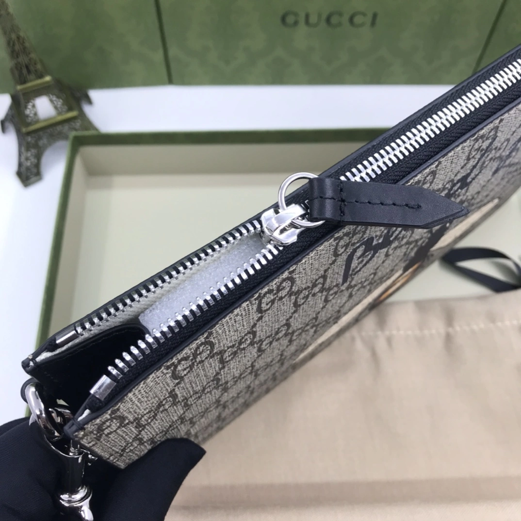 Bargain Gucci Clutch Bags