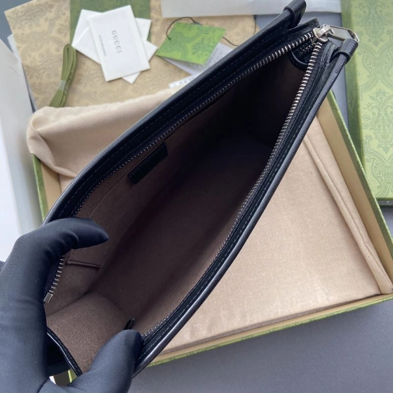 Accurate model Gucci Clutch Bags
