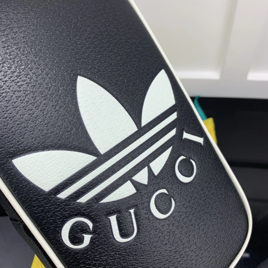 Economical Gucci Cosmetic Bags