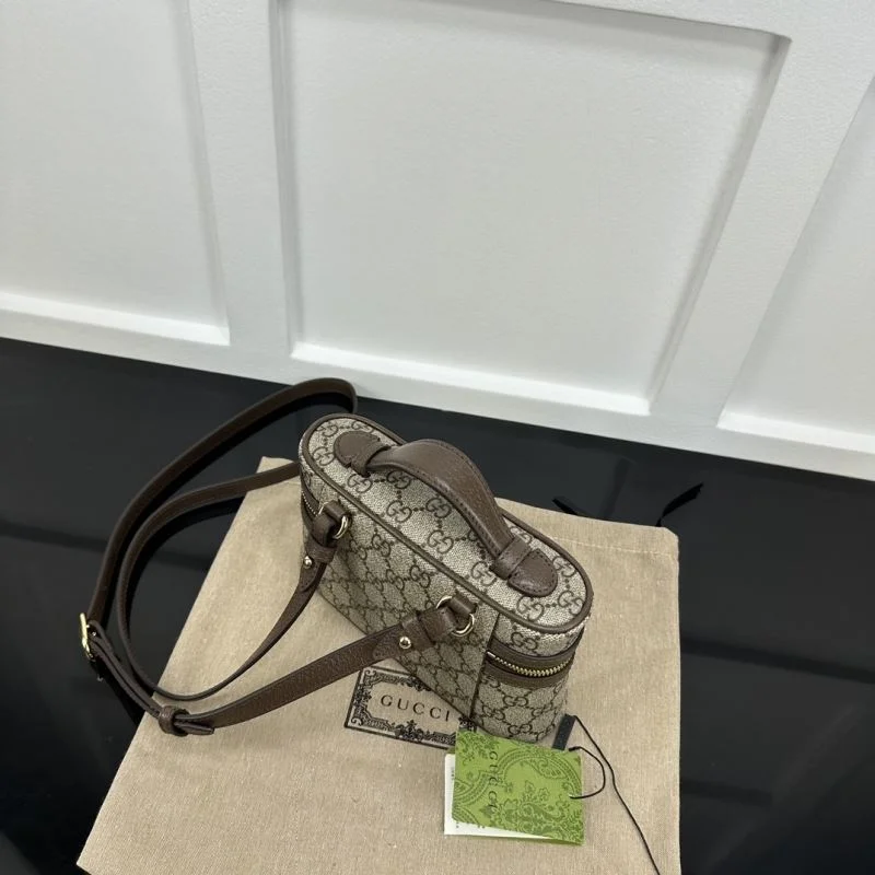 Inexpensive Gucci Cosmetic Bags