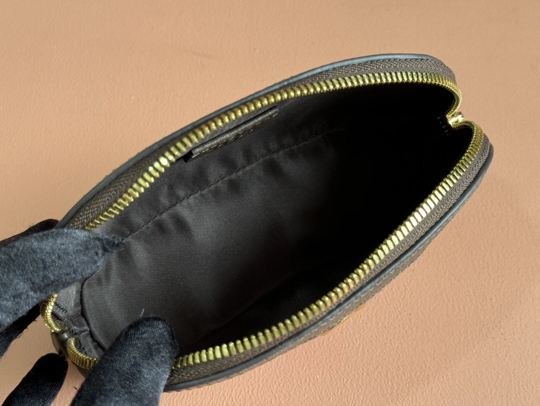Mirror quality Gucci Cosmetic Bags
