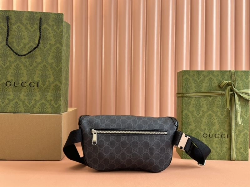 Top mirror Gucci Cosmetic Bags