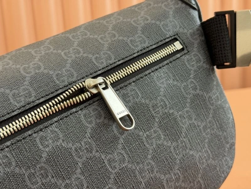 Top mirror Gucci Cosmetic Bags