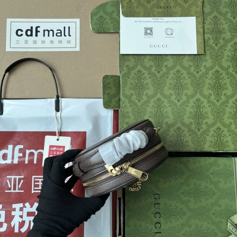 Accurate model Gucci Cosmetic Bags