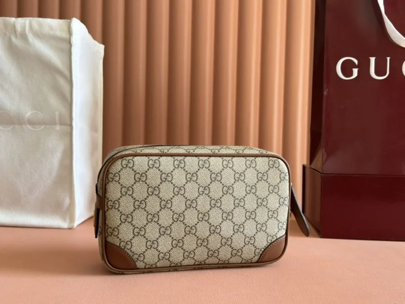 Accurate model Gucci Cosmetic Bags