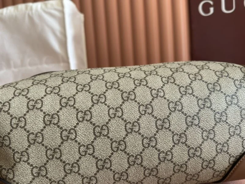 Discounted Gucci Cosmetic Bags