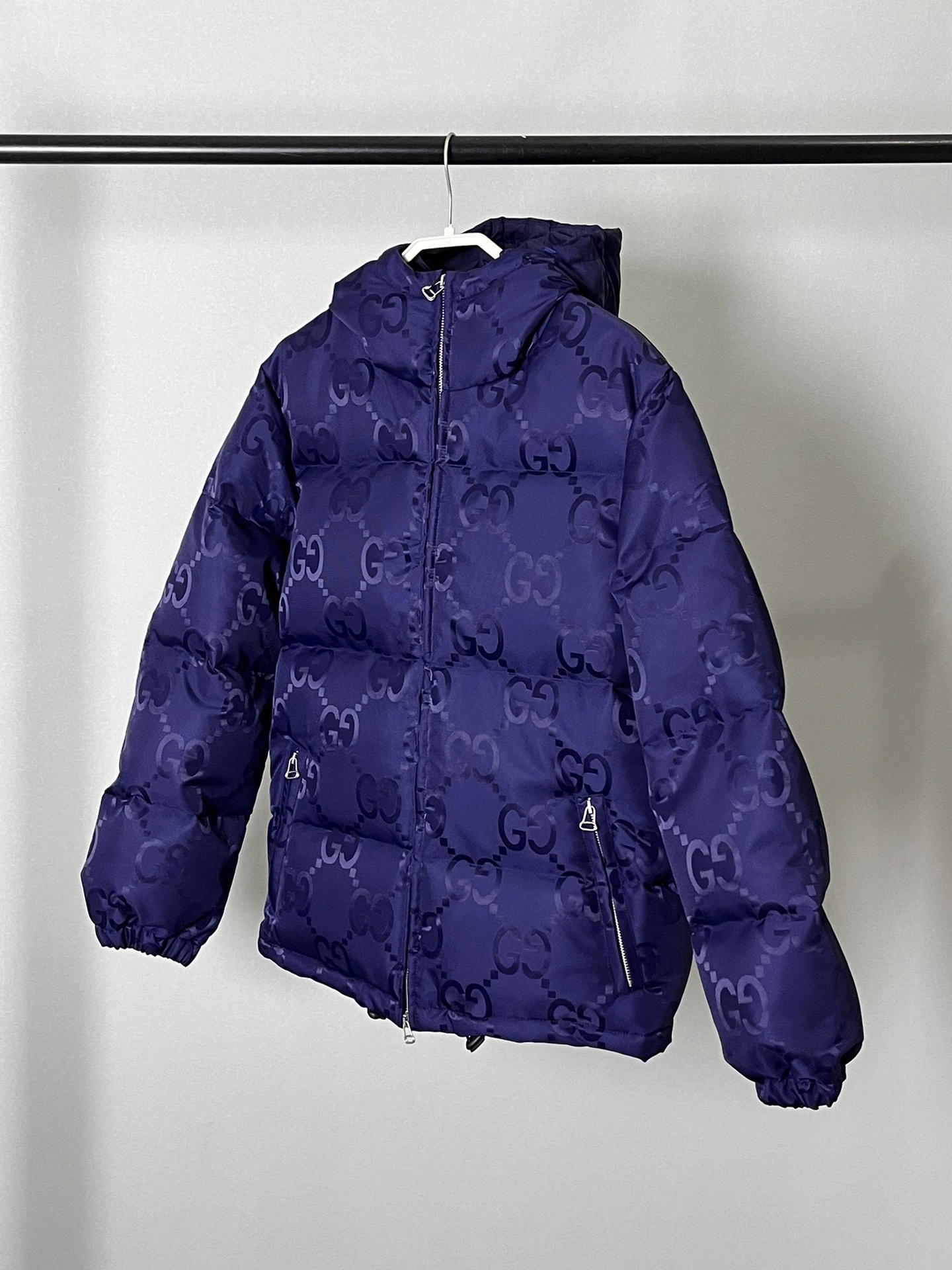 Bargain Gucci Down Jackets