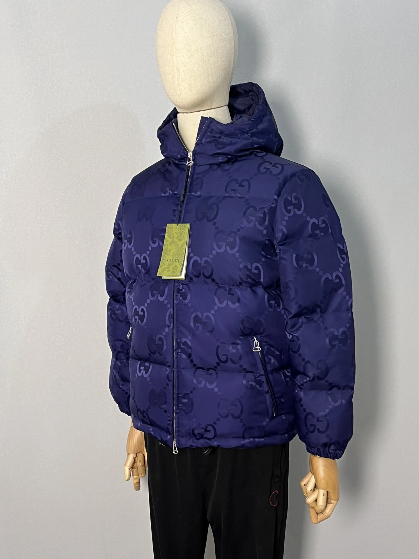 Bargain Gucci Down Jackets