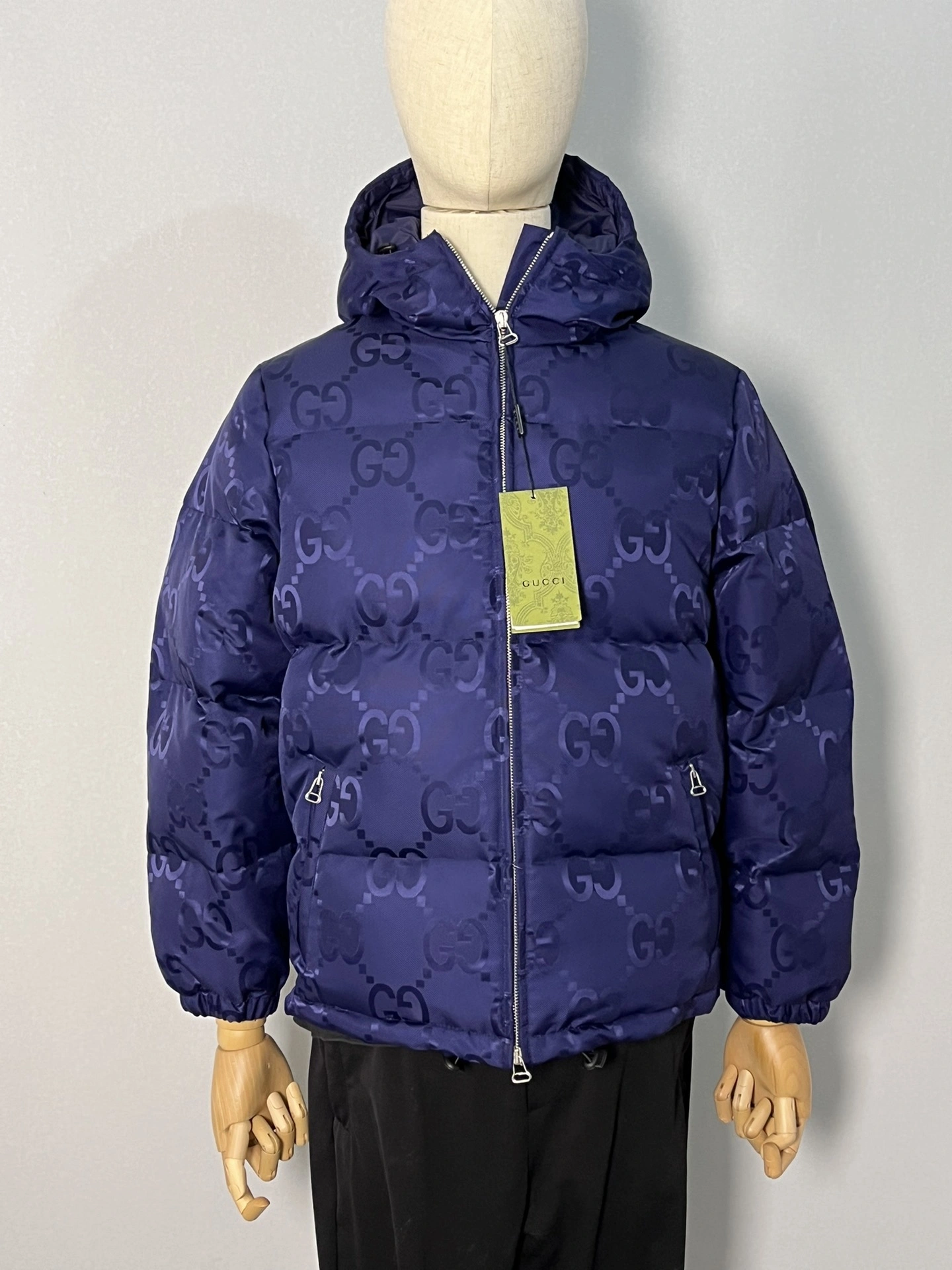 Bargain Gucci Down Jackets