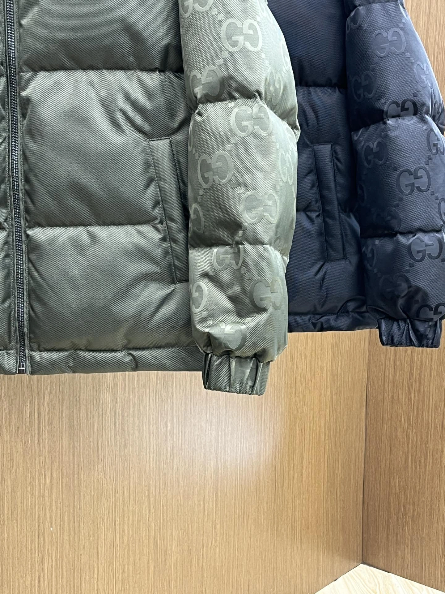 Accurate model Gucci Down Jackets