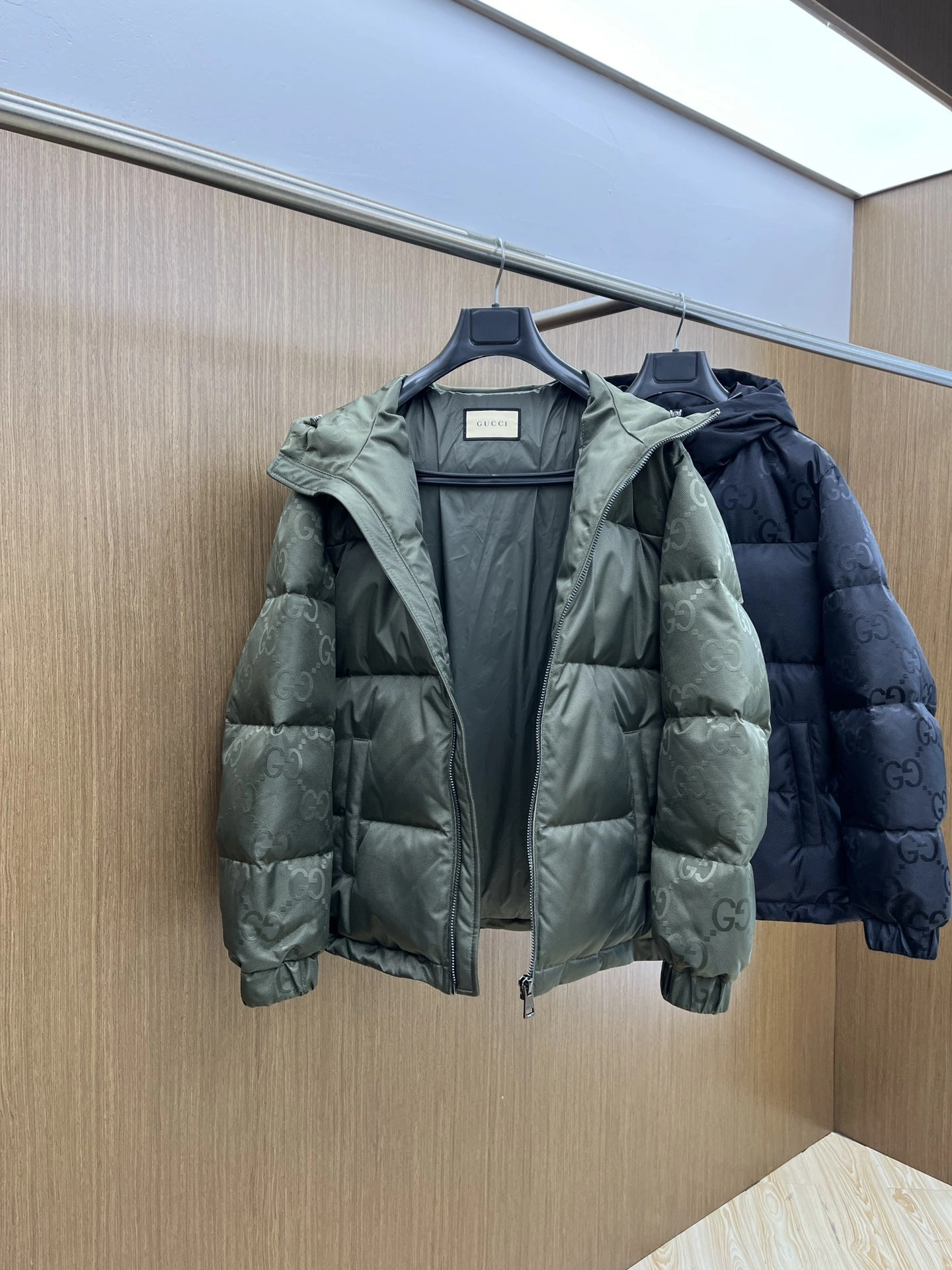 Accurate model Gucci Down Jackets