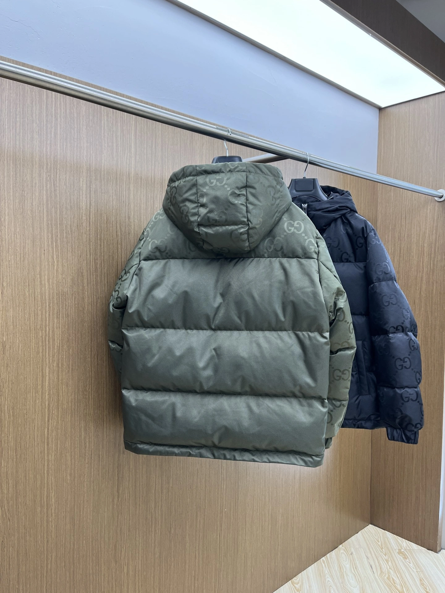 Accurate model Gucci Down Jackets