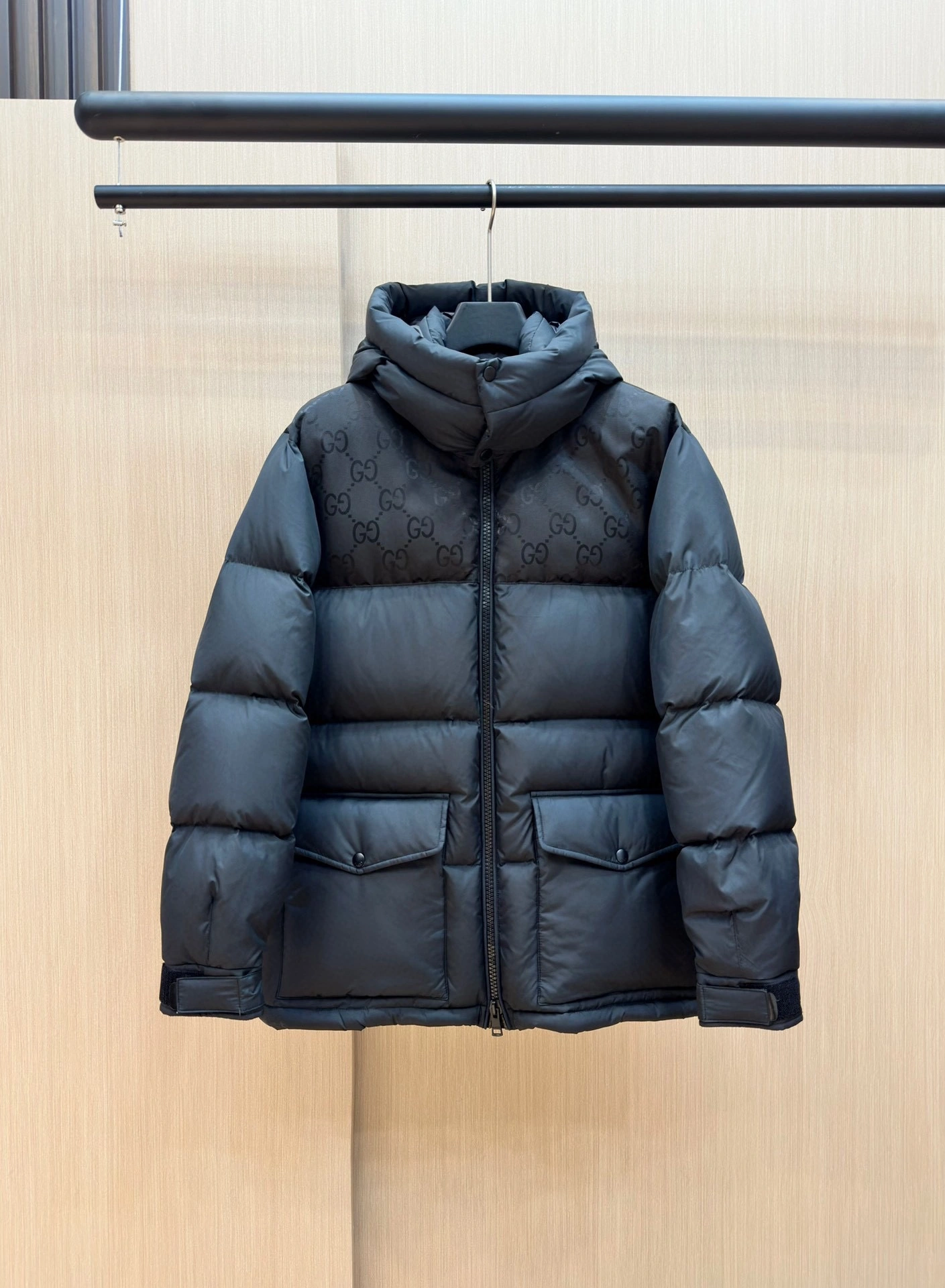 Accurate model Gucci Down Jackets