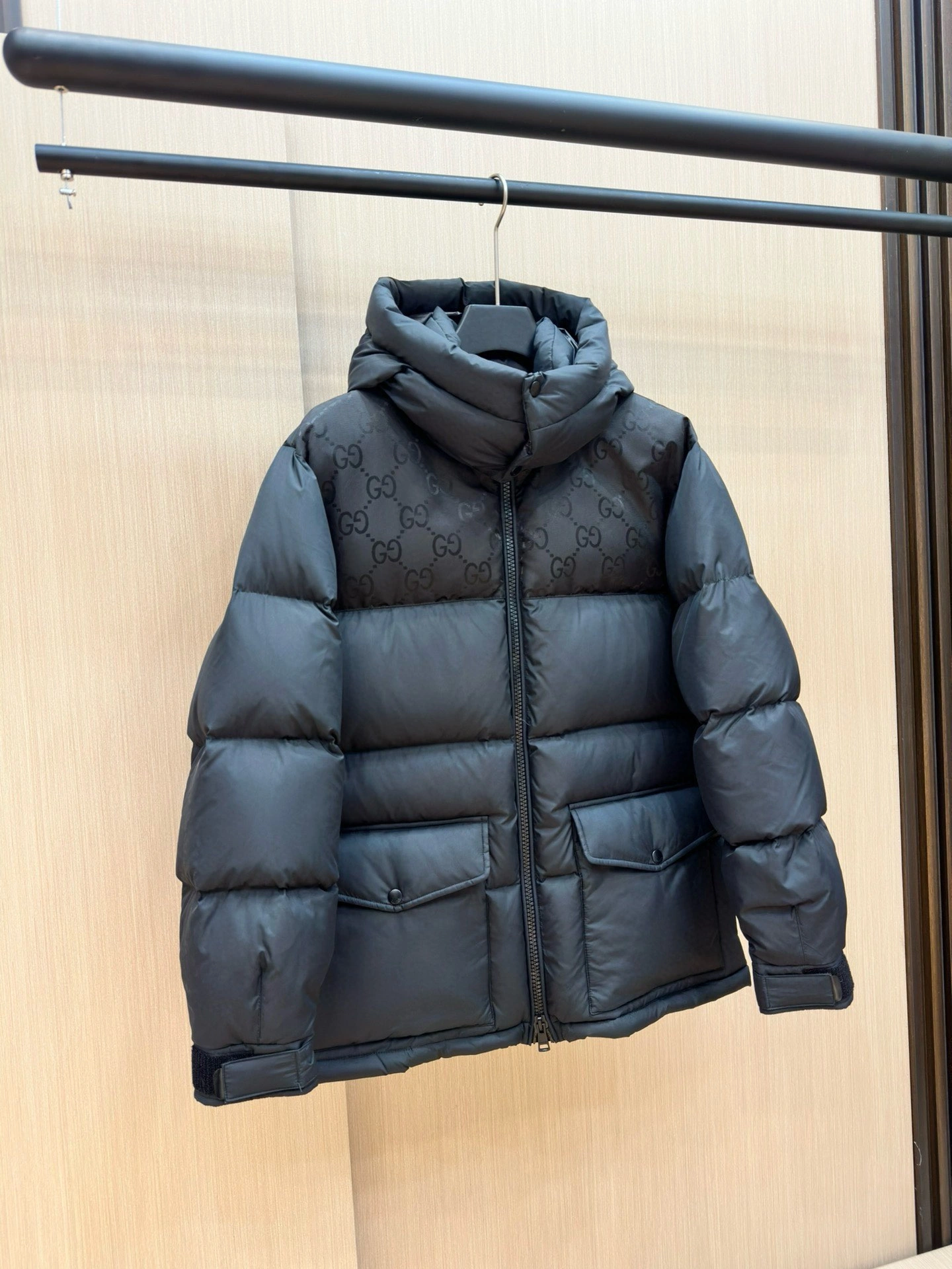 Accurate model Gucci Down Jackets