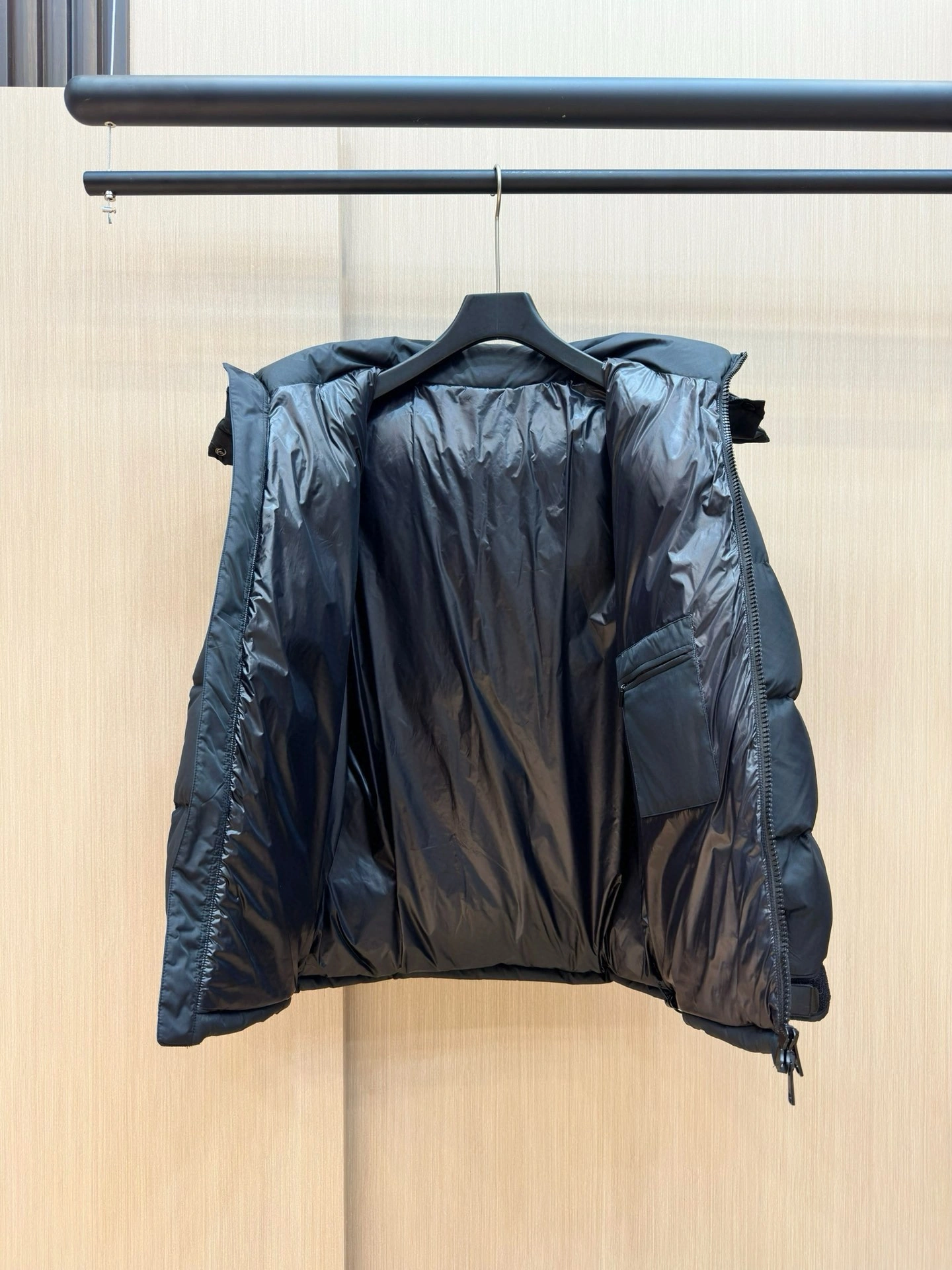 Accurate model Gucci Down Jackets