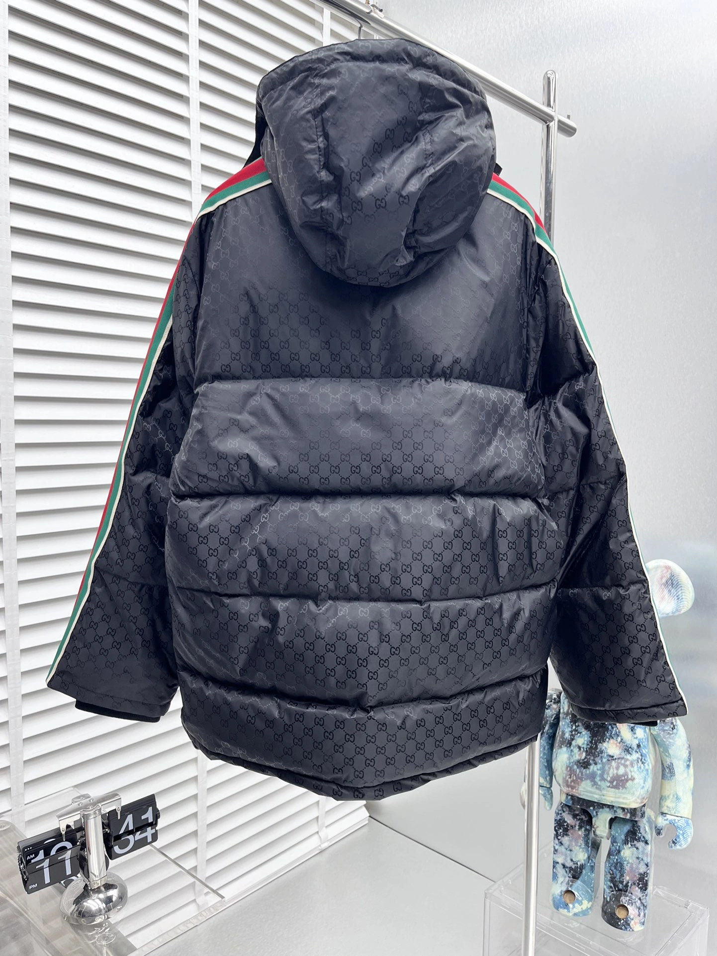 Bargain Gucci Down Jackets