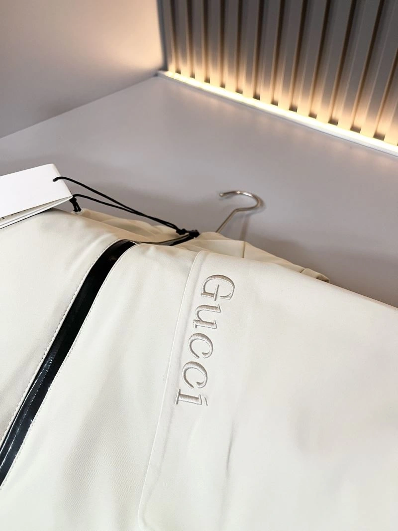 Bargain Gucci Down Jackets