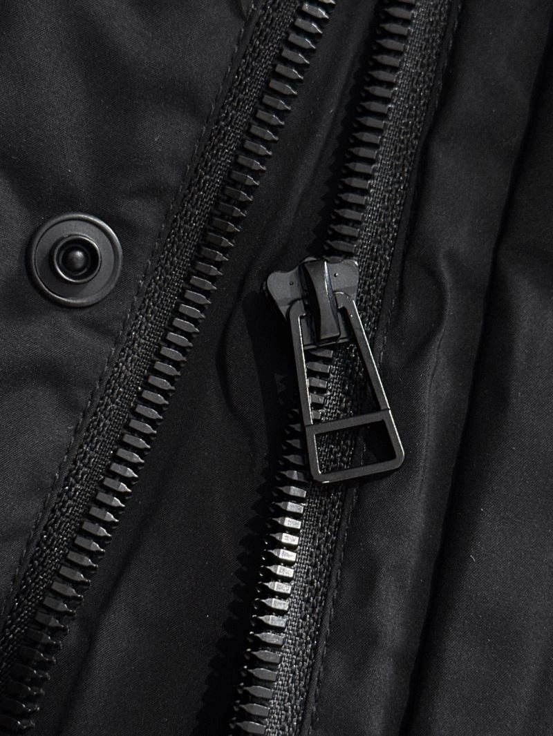 Bargain Gucci Down Jackets