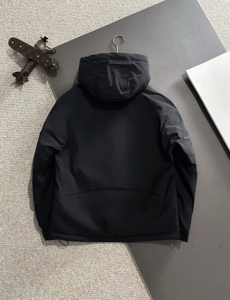 Bargain Gucci Down Jackets