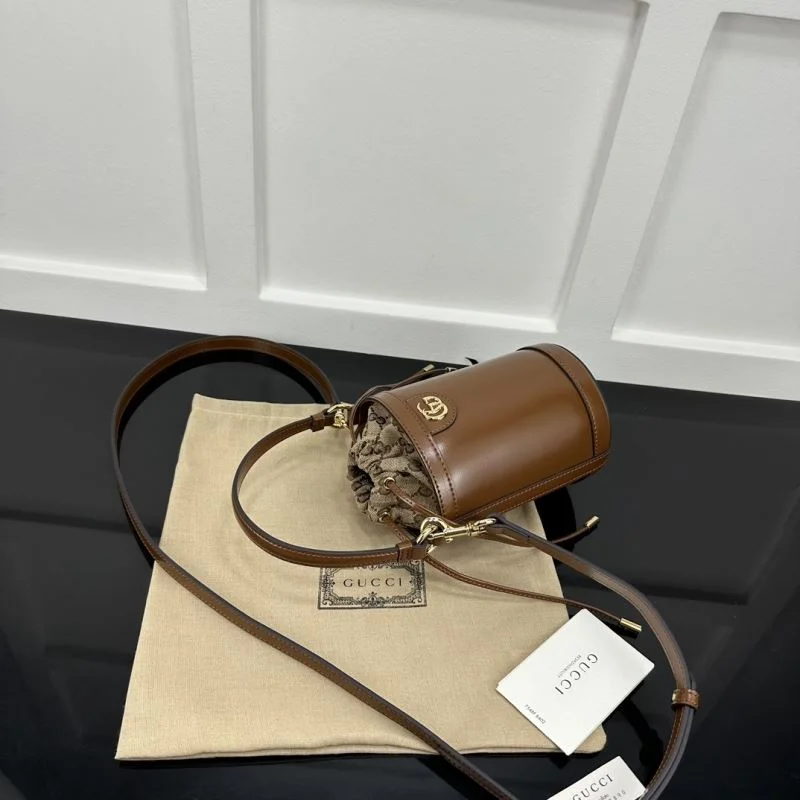 Accurate model Gucci Drawstring Bags