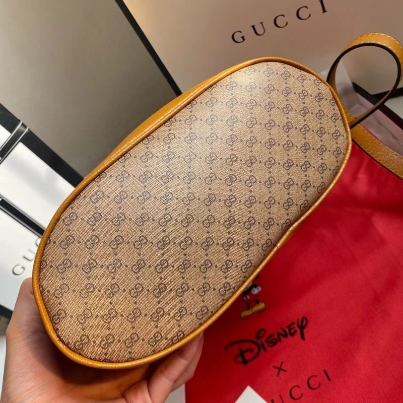 Top match Gucci Drawstring Bags