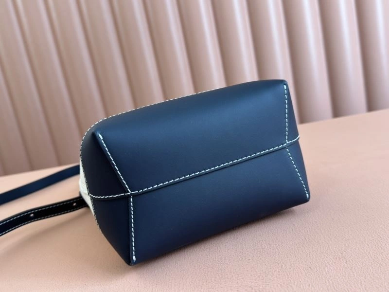 Bargain Gucci Drawstring Bags