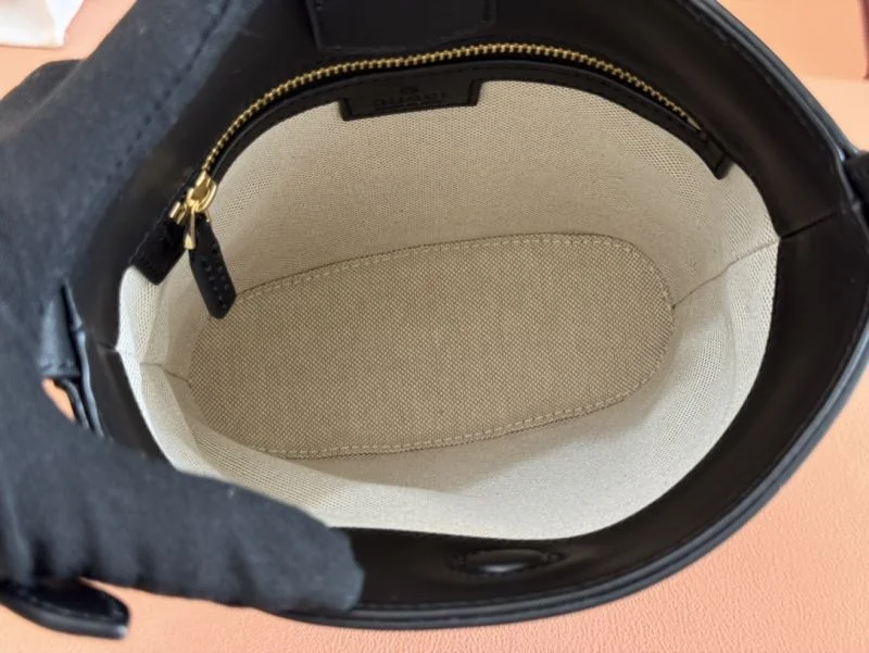 Economical Gucci Drawstring Bags