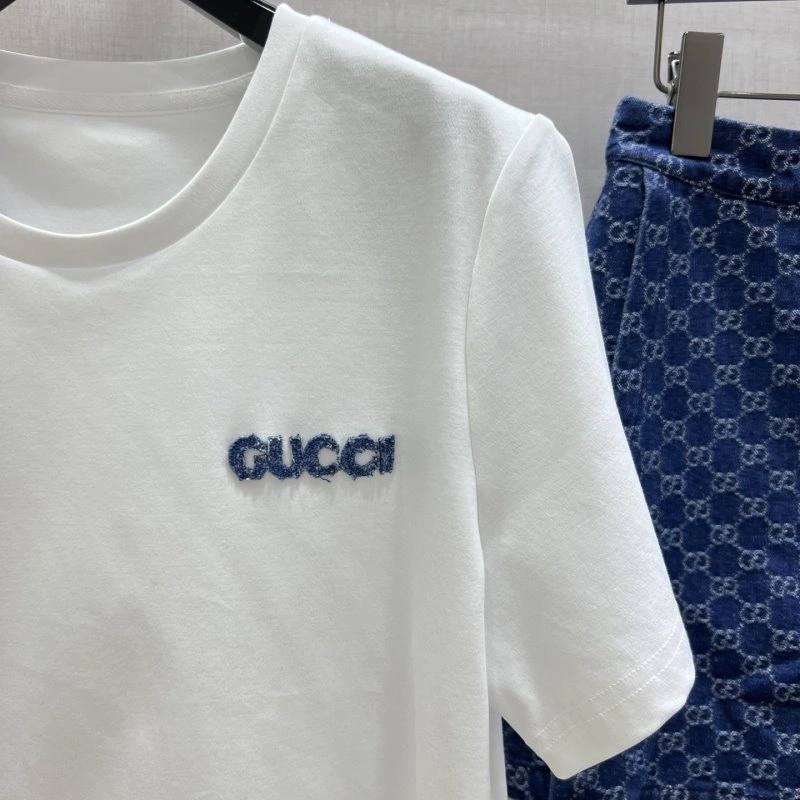 Reasonably priced Gucci Dress Suits