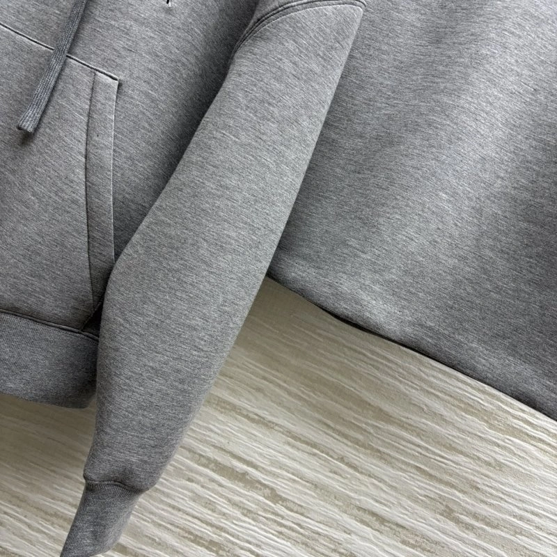 Bargain Gucci Dress Suits
