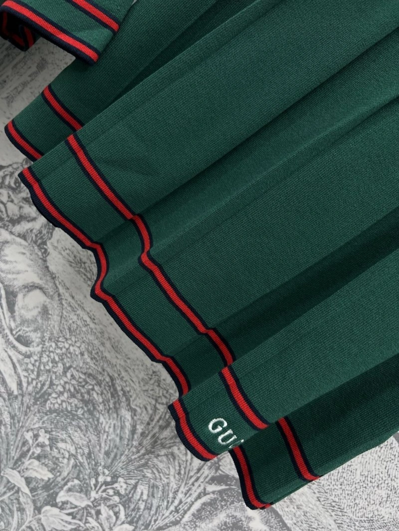 Reasonably priced Gucci Dress Suits