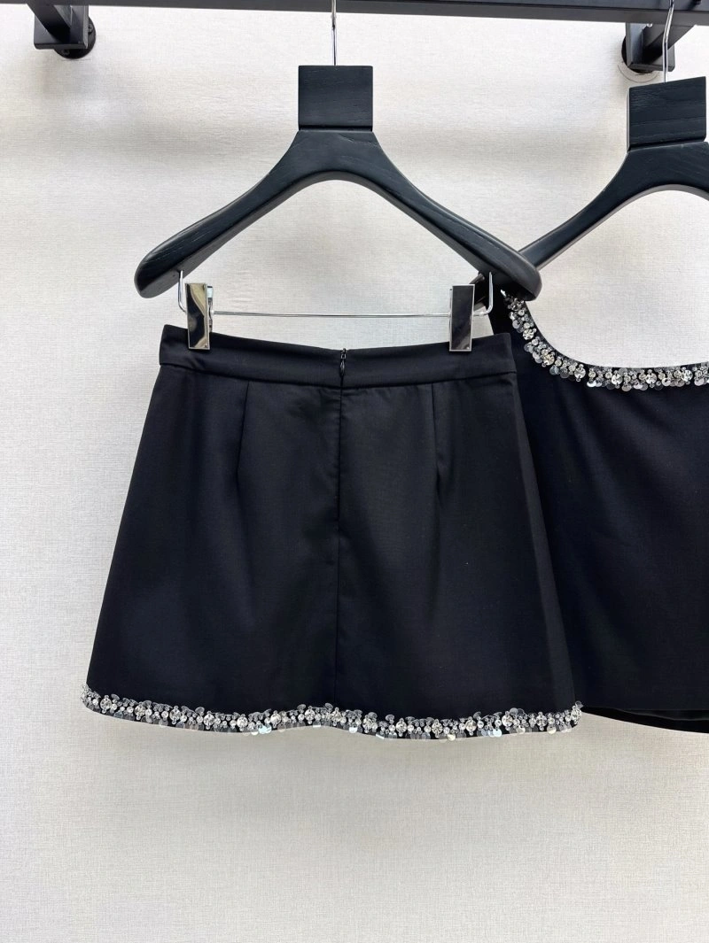 Inexpensive Gucci Dress Suits