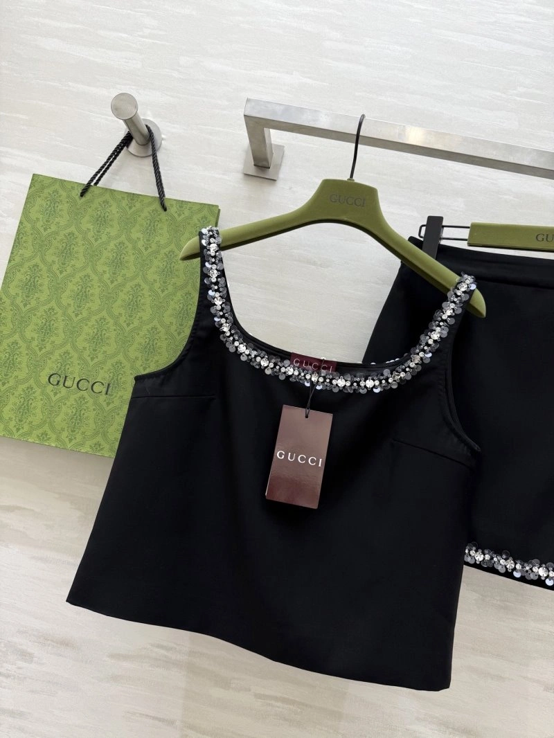 Top match Gucci Dress Suits
